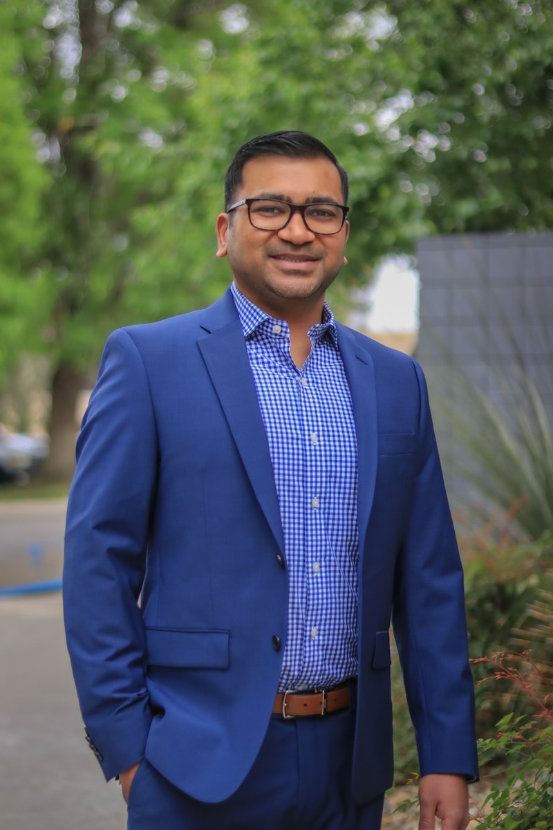 Ashish Gupta in Bakersfield | Hemlane